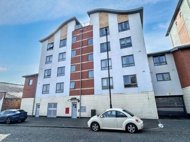 2 Bedroom Apartment Flat