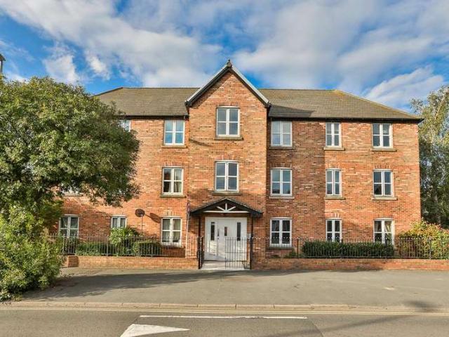 2 Bedroom Apartment Flat
