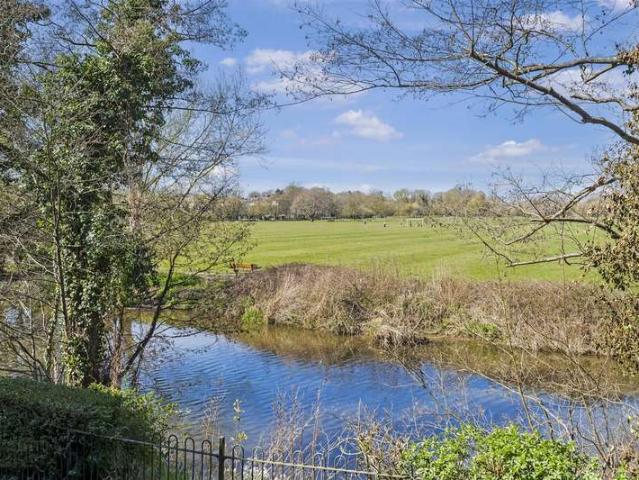 2 Bedroom Apartment Flat