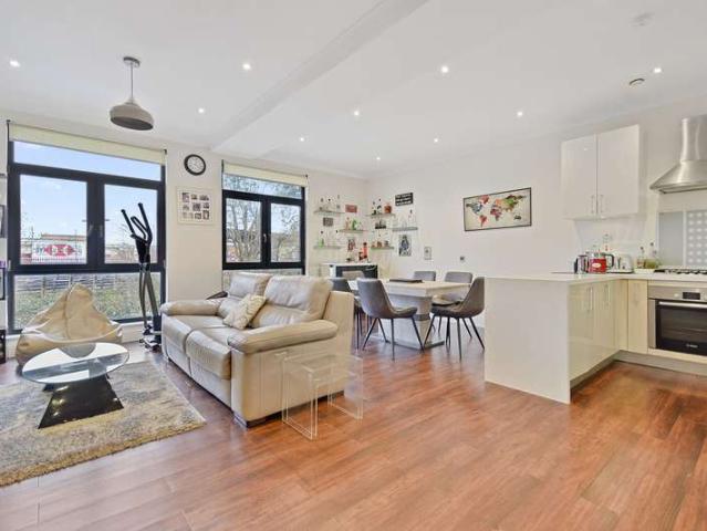 2 Bedroom Apartment Flat