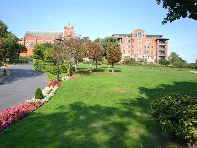 2 Bedroom Apartment Flat