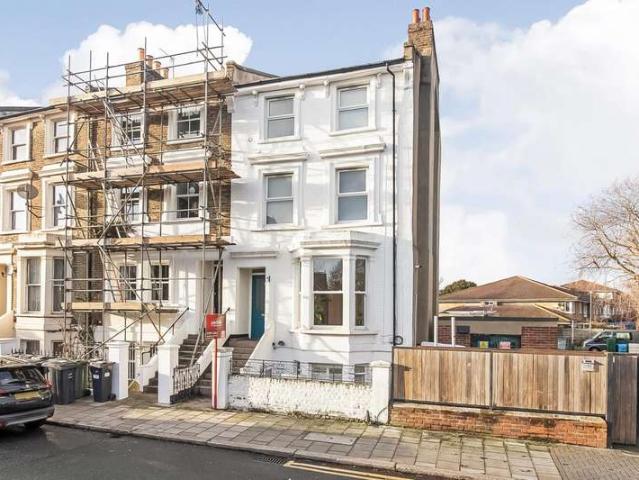 2 Bedroom Apartment Flat