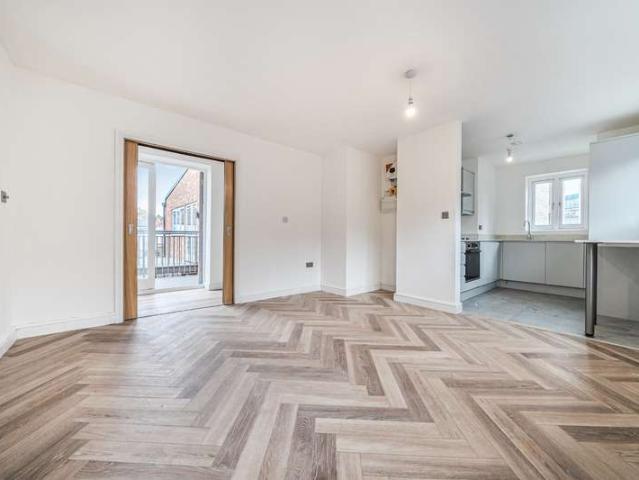 2 Bedroom Apartment Flat