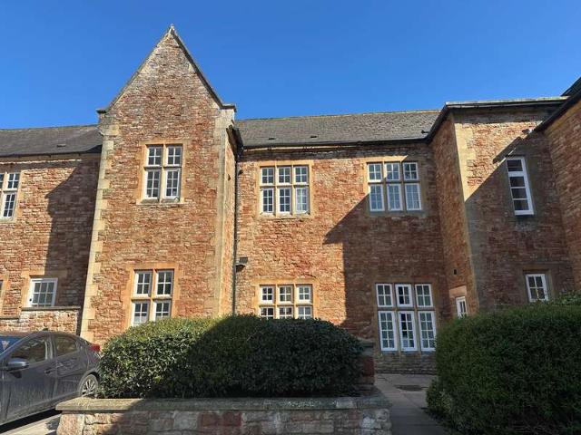 2 Bedroom Apartment Flat