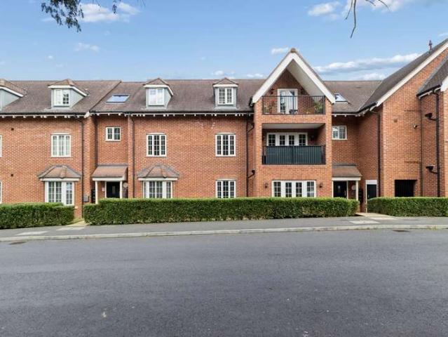 2 Bedroom Apartment Flat