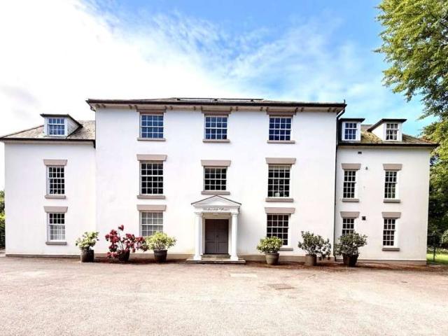 2 Bedroom Apartment Flat