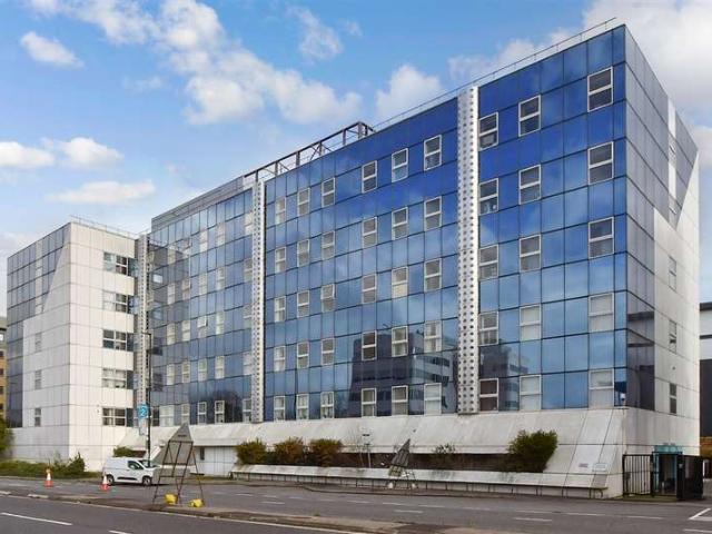 2 Bedroom Apartment Flat