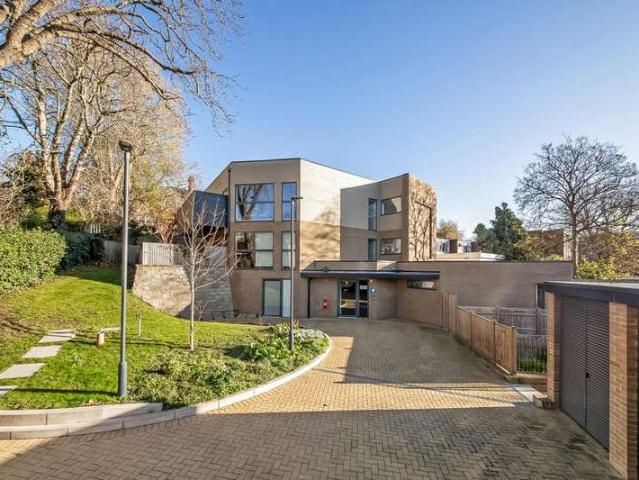 2 Bedroom Apartment Flat