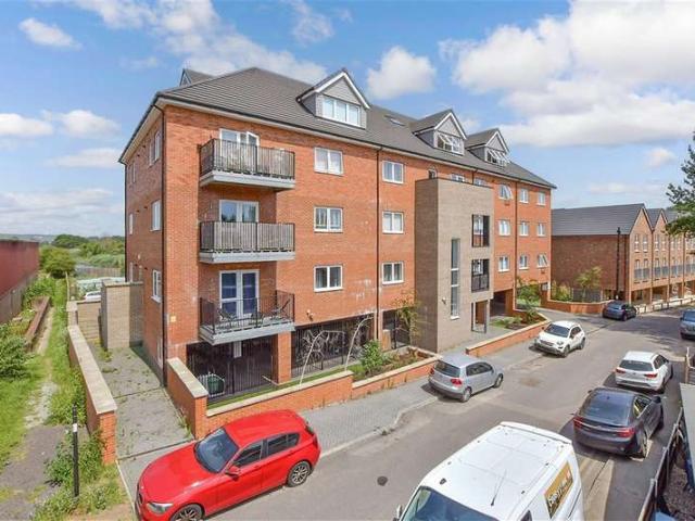 2 Bedroom Apartment Flat