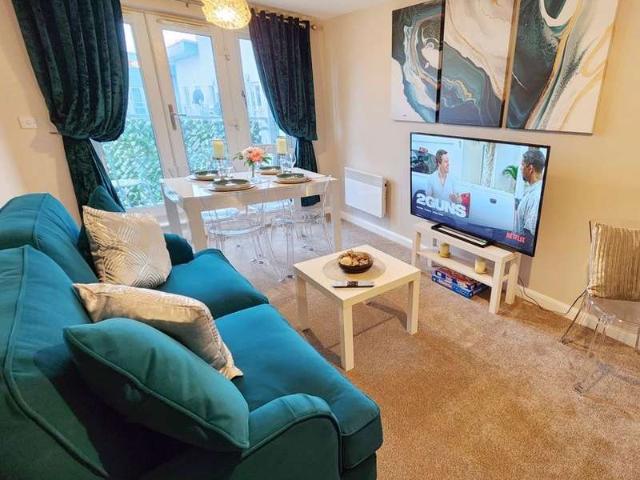 2 Bedroom Apartment Flat