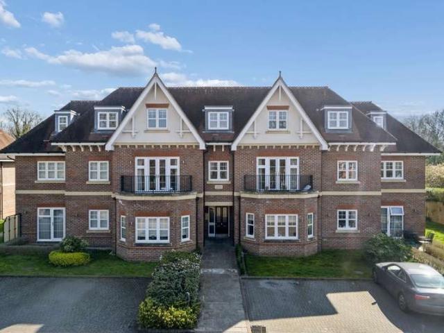 2 Bedroom Apartment Flat
