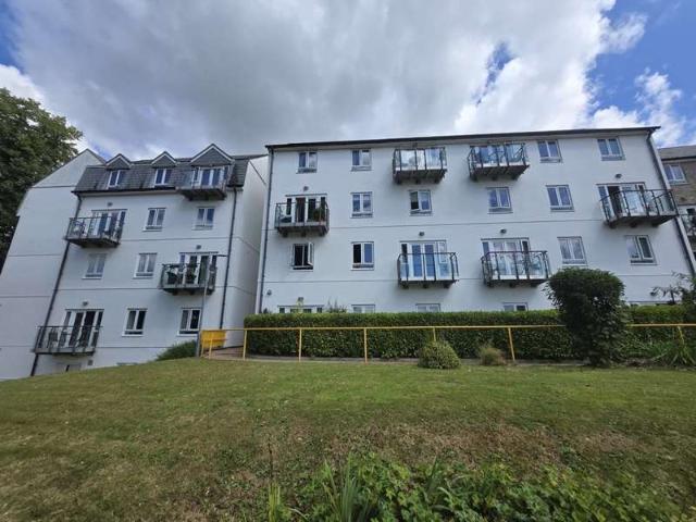 2 Bedroom Apartment Flat