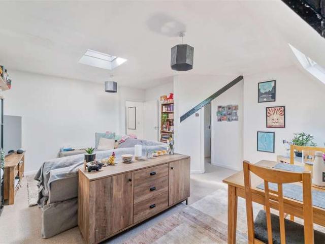 2 Bedroom Apartment Flat