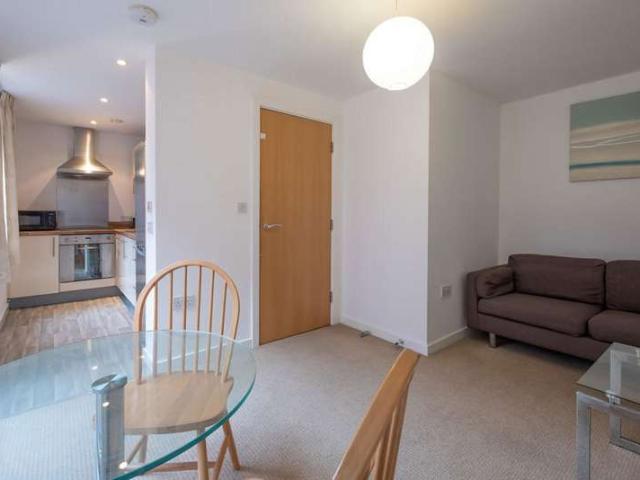 2 Bedroom Apartment Flat