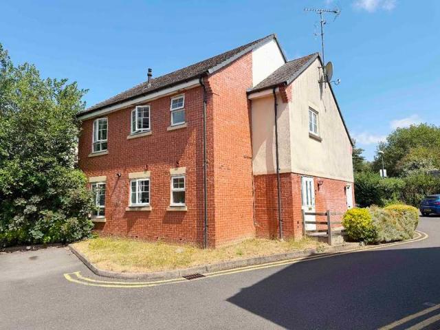 2 Bedroom Apartment Flat