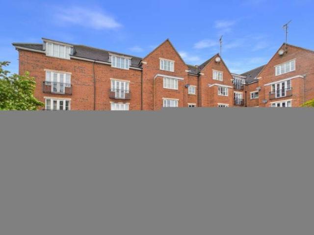 2 Bedroom Apartment Flat