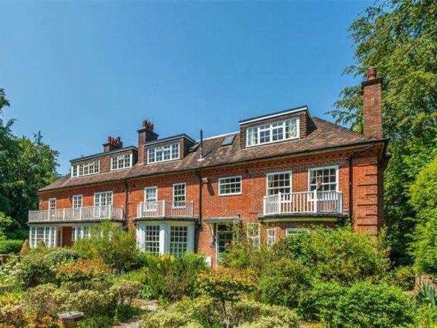 2 Bedroom Apartment Flat