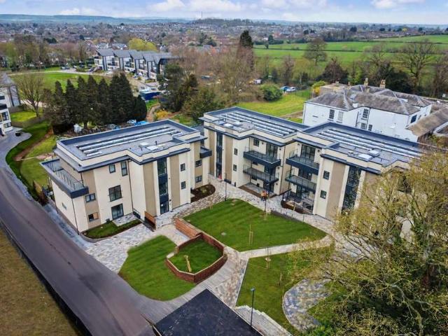 2 Bedroom Apartment Flat