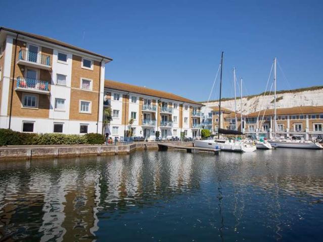 2 Bedroom Apartment Flat