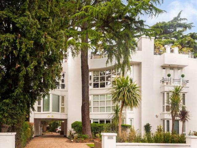 2 Bedroom Apartment Flat