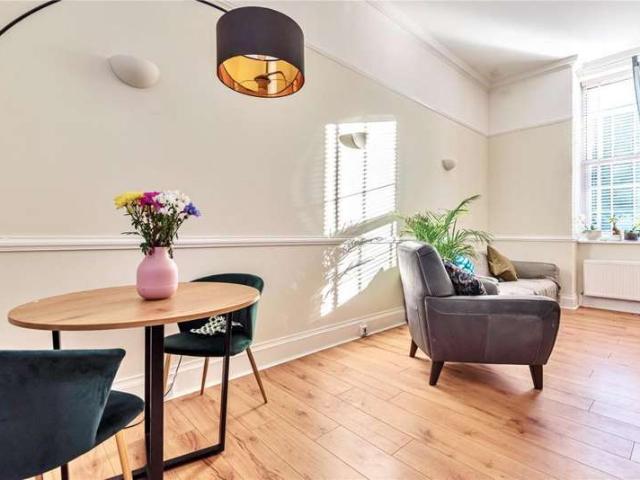 2 Bedroom Apartment Flat