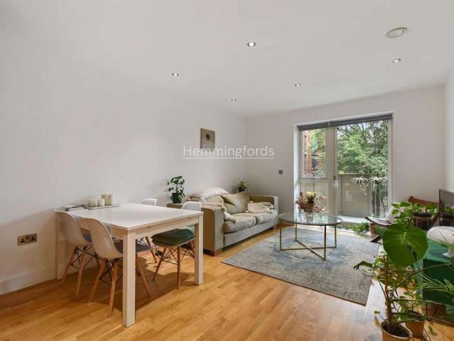 2 Bedroom Apartment Flat