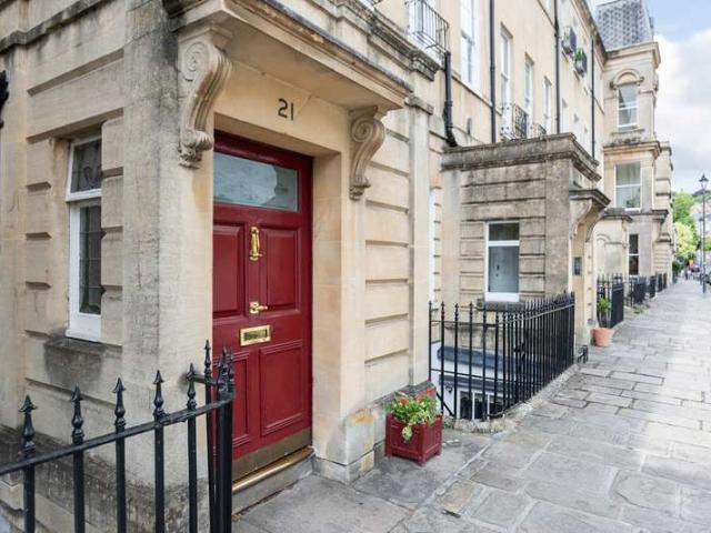 2 Bedroom Apartment Flat