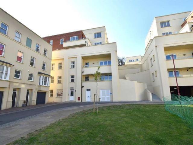 2 Bedroom Apartment Flat