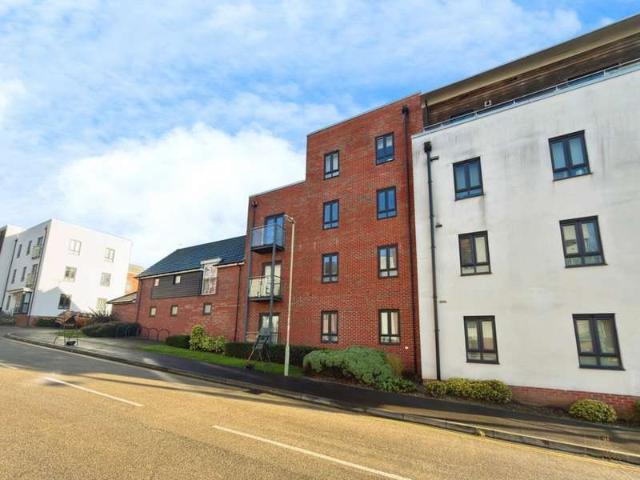 2 Bedroom Apartment Flat