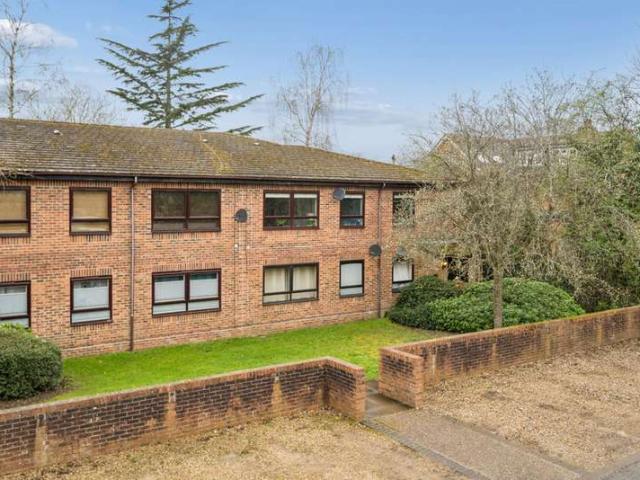 2 Bedroom Apartment Flat
