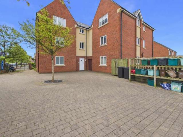 2 Bedroom Apartment Flat