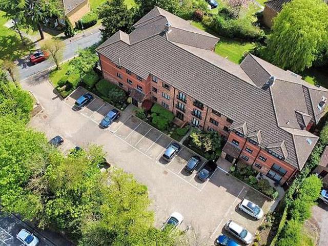2 Bedroom Apartment Flat