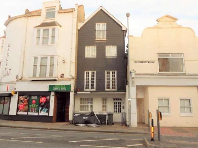 2 Bedroom Apartment Flat