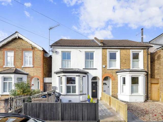2 Bedroom Apartment Flat