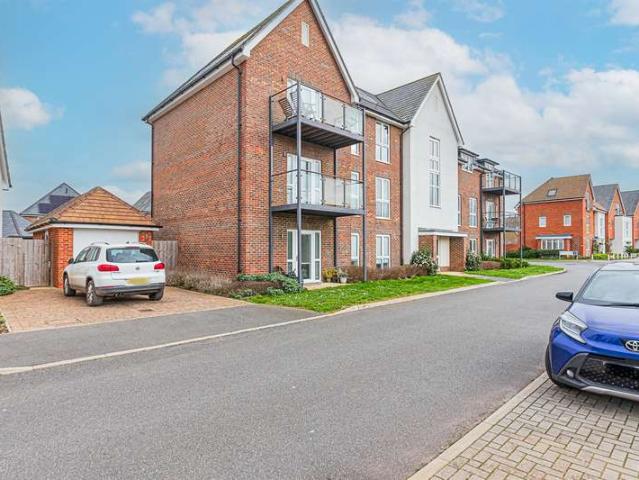 2 Bedroom Apartment Flat