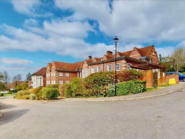 2 Bedroom Apartment Flat