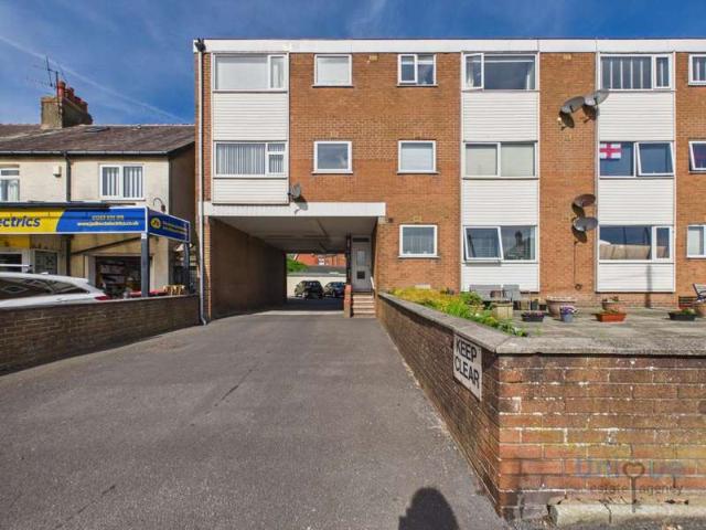 2 Bedroom Apartment Flat
