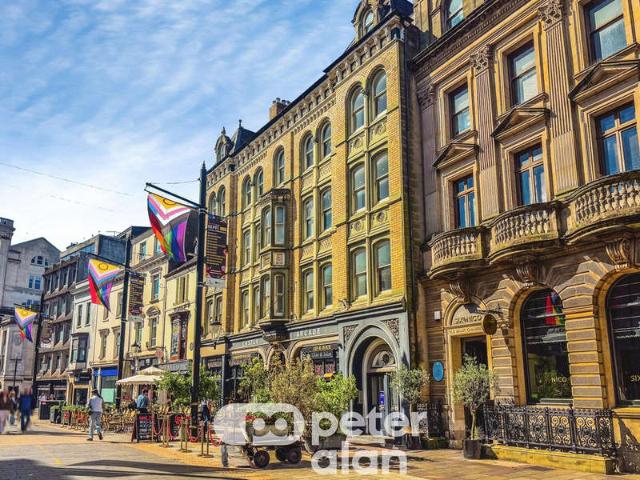 2 Bedroom Apartment Flat