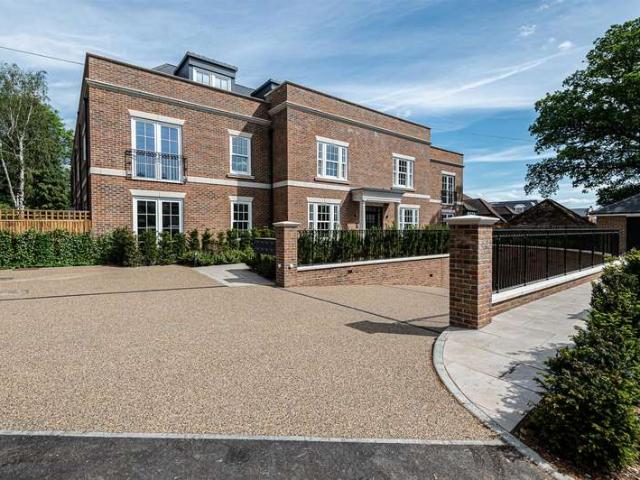 2 Bedroom Apartment Flat