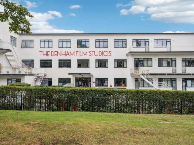 2 Bedroom Apartment Flat