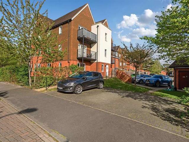 2 Bedroom Apartment Flat