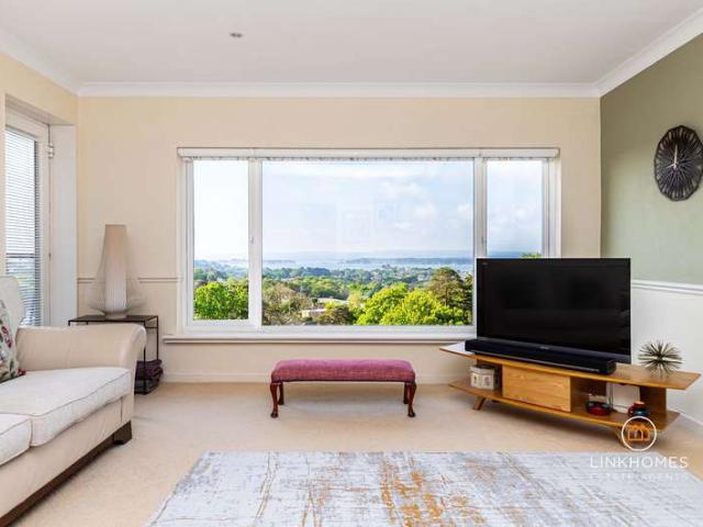 2 Bedroom Apartment Flat