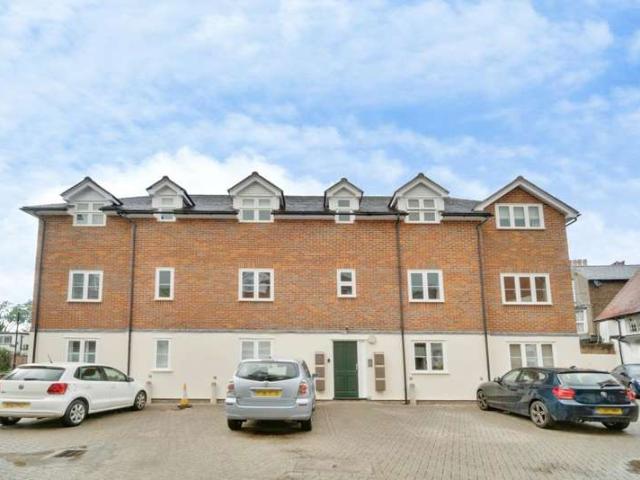 2 Bedroom Apartment Flat