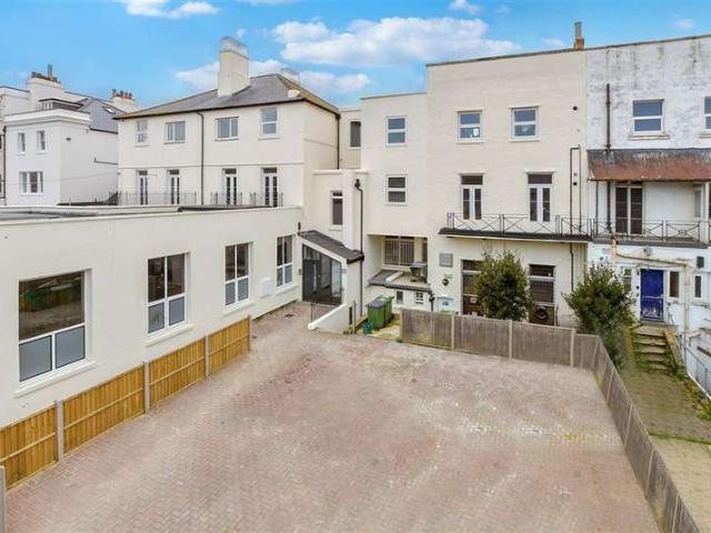 2 Bedroom Apartment Flat