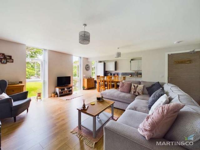 2 Bedroom Apartment Flat