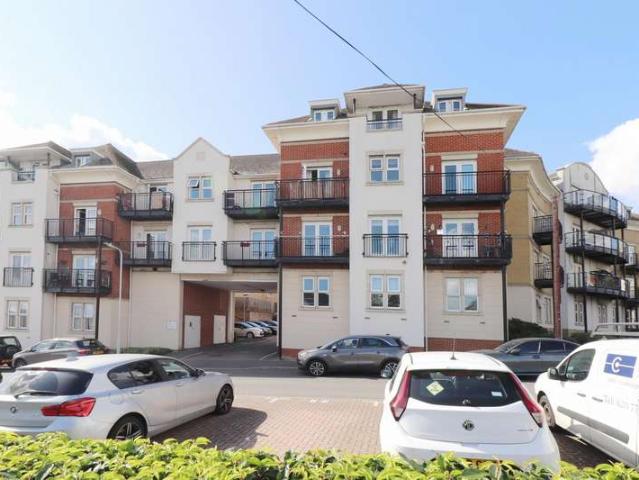 2 Bedroom Apartment Flat