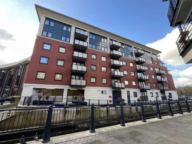 2 Bedroom Apartment Flat