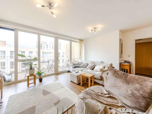 2 Bedroom Apartment Flat