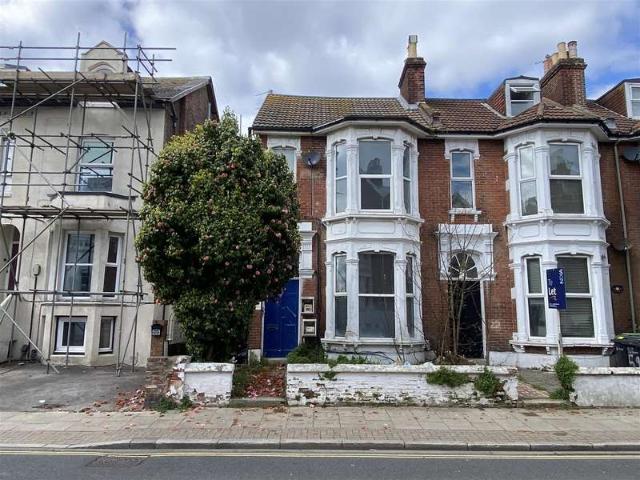 2 Bedroom Apartment Flat