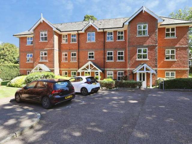 2 Bedroom Apartment Flat